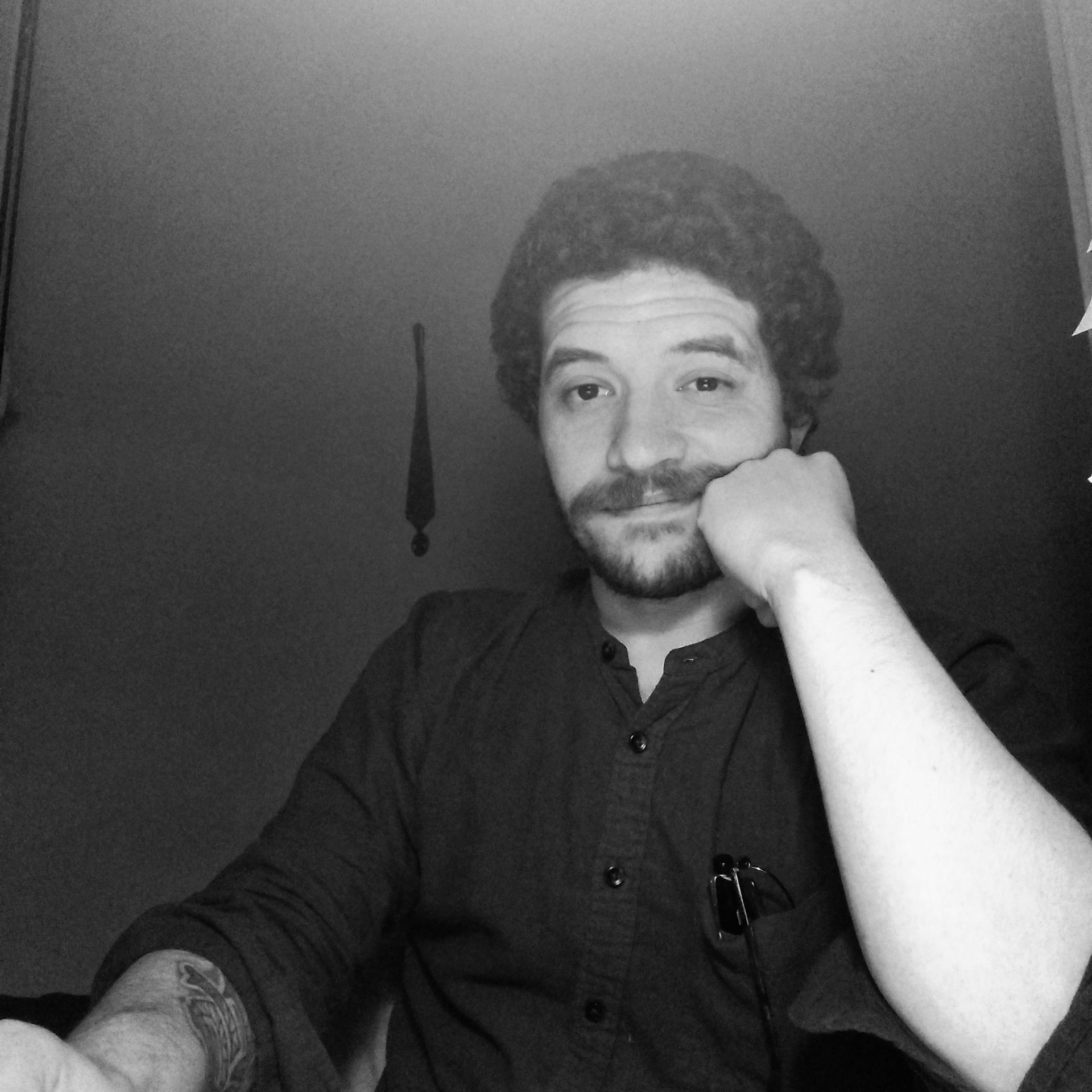 Cinco poemas de Exilios de Alejandro Oliveros - Latin American ...