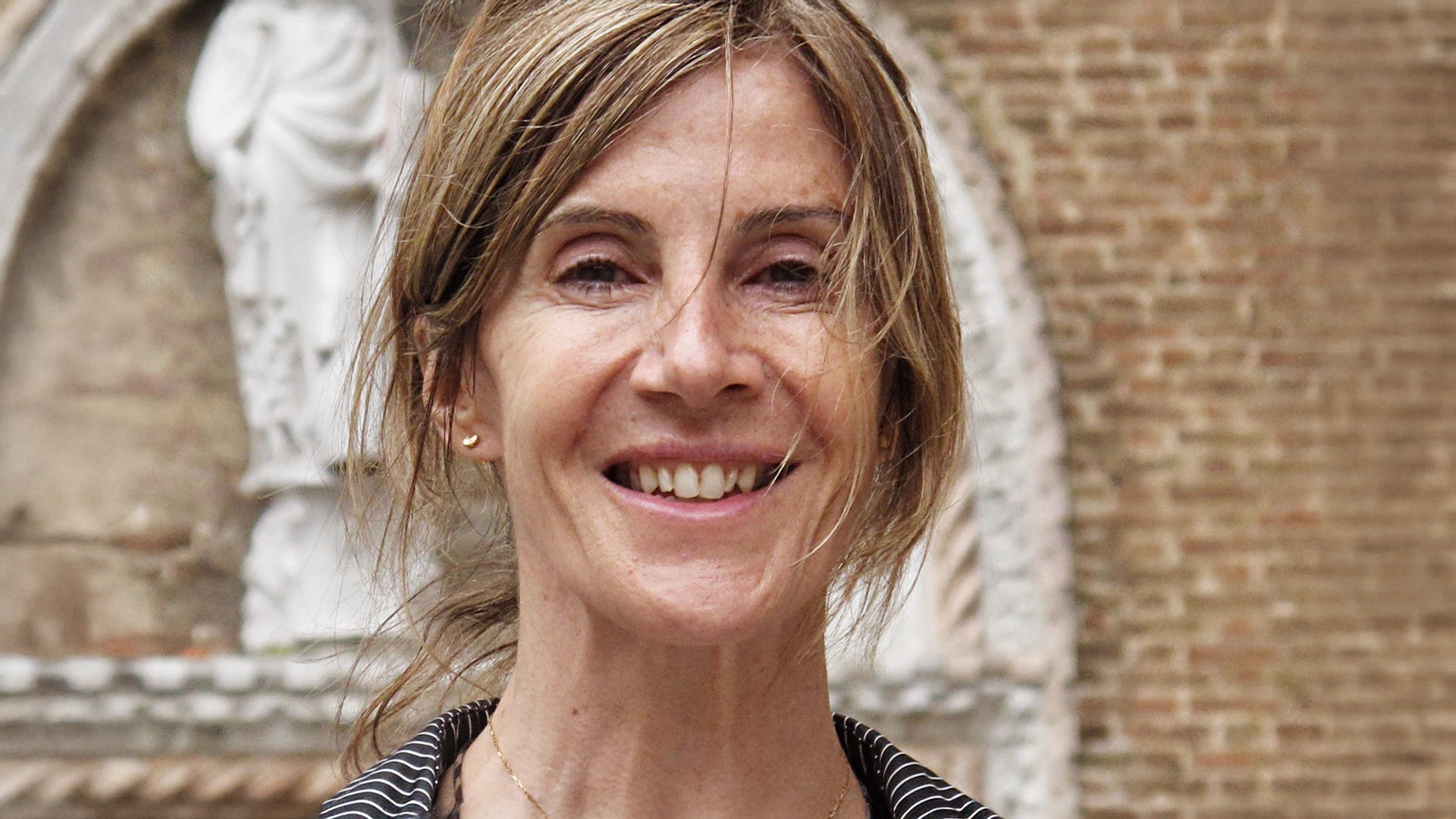 Hablemos, escritoras (Episode 404): María Negroni - Latin American ...